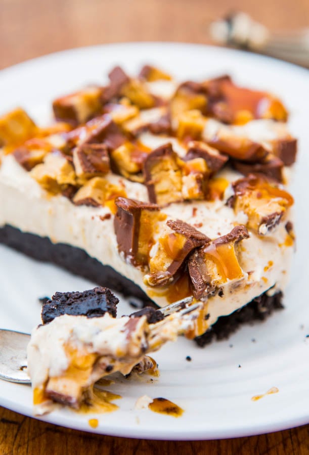 No-Bake Deep-Dish Peanut Butter Snickers Pie with Salted Caramel ...