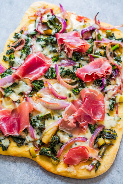20-Minute Taco Pizza Recipe - Averie Cooks