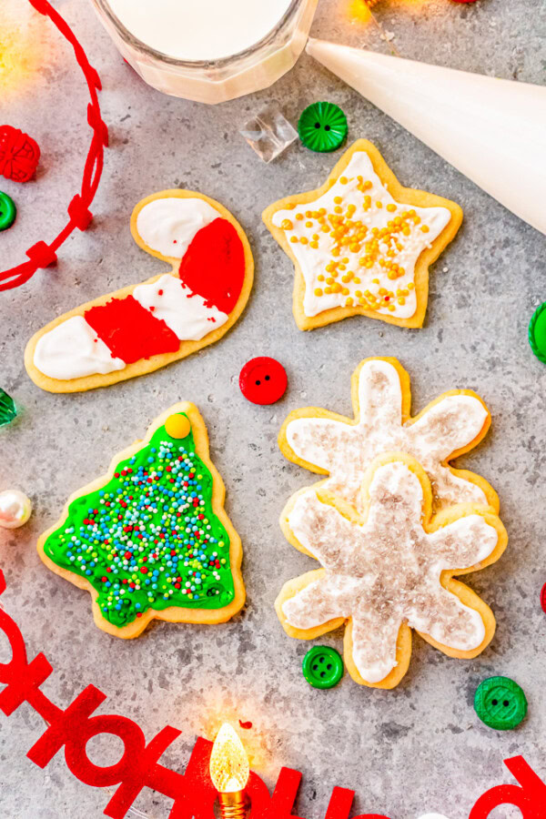 Old-Fashioned Christmas Cut Out Cookies (+ Royal Icing) - Averie Cooks