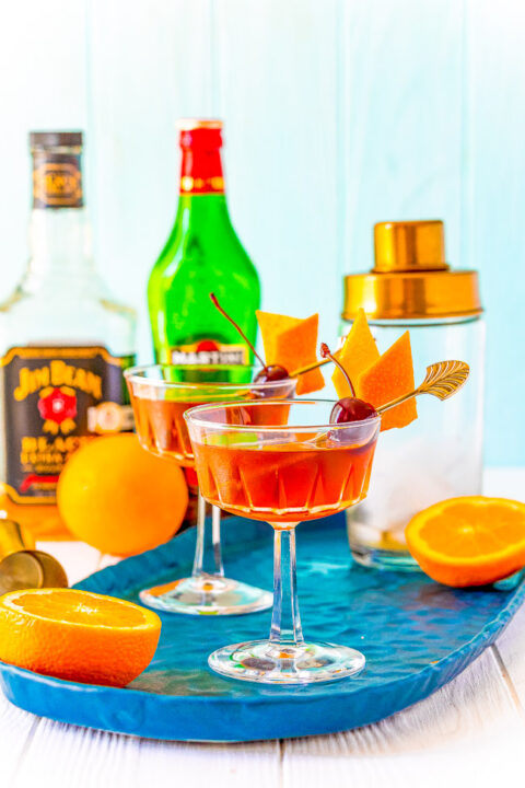 Classic Manhattan Cocktail Recipe - Averie Cooks