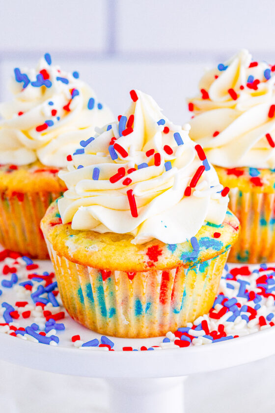 Easiest Red, White & Blue Cupcakes (Homemade!) - Averie Cooks