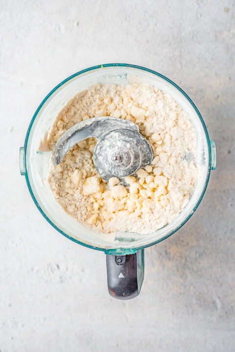 Super Flaky Butter Pie Crust Recipe (So EASY!) - Averie Cooks