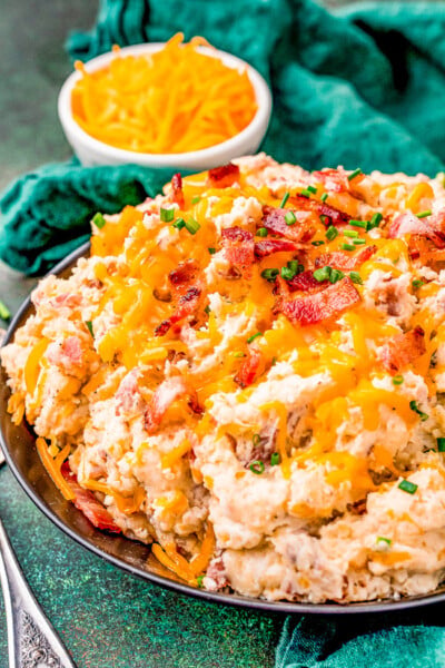 Cheddar Bacon Mashed Potatoes - Averie Cooks