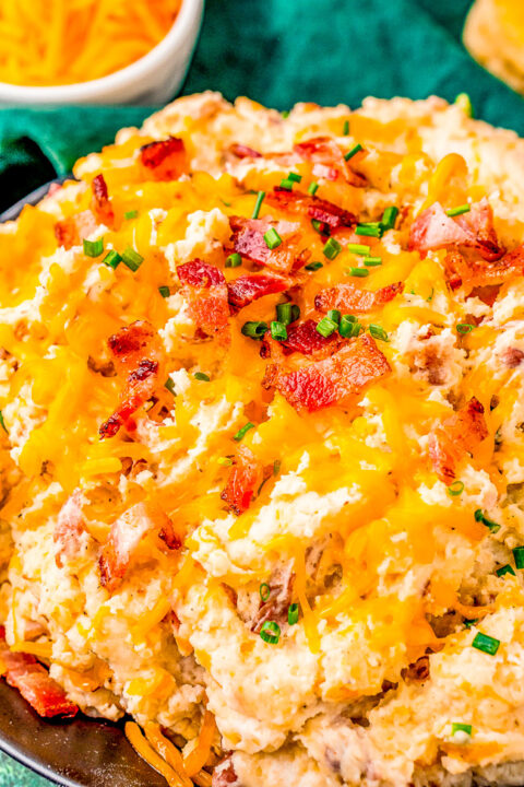 Loaded Bacon Cheddar Mashed Potatoes - Averie Cooks