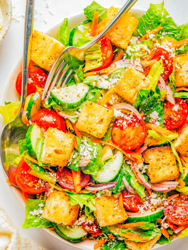 Simple House Salad (Homemade Vinaigrette) - Averie Cooks