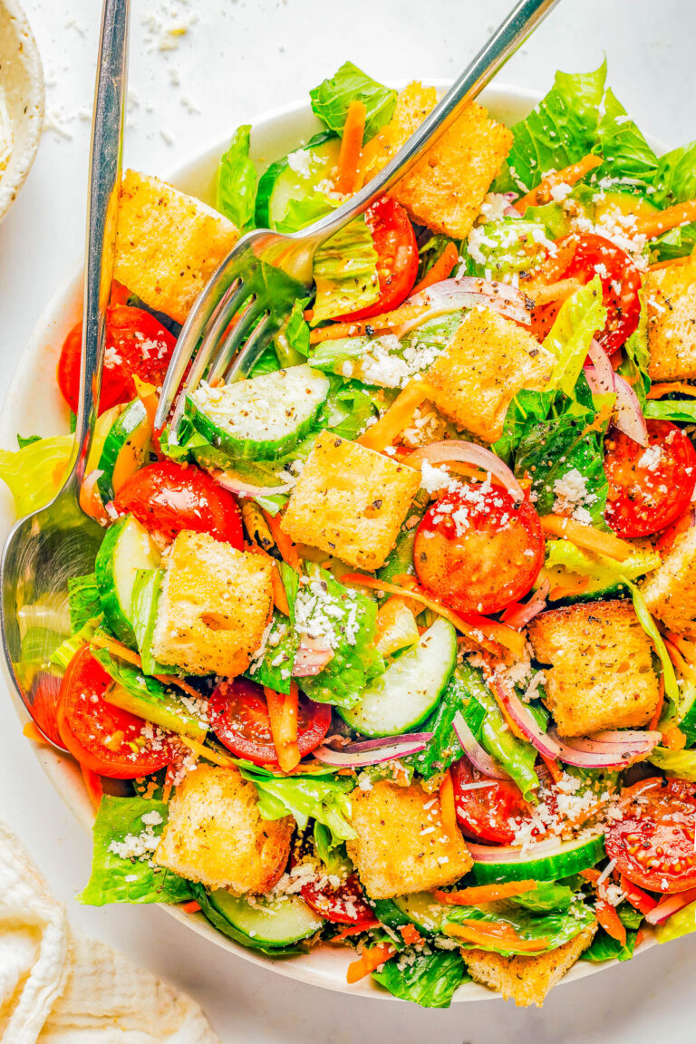 Simple House Salad (Homemade Vinaigrette) - Averie Cooks