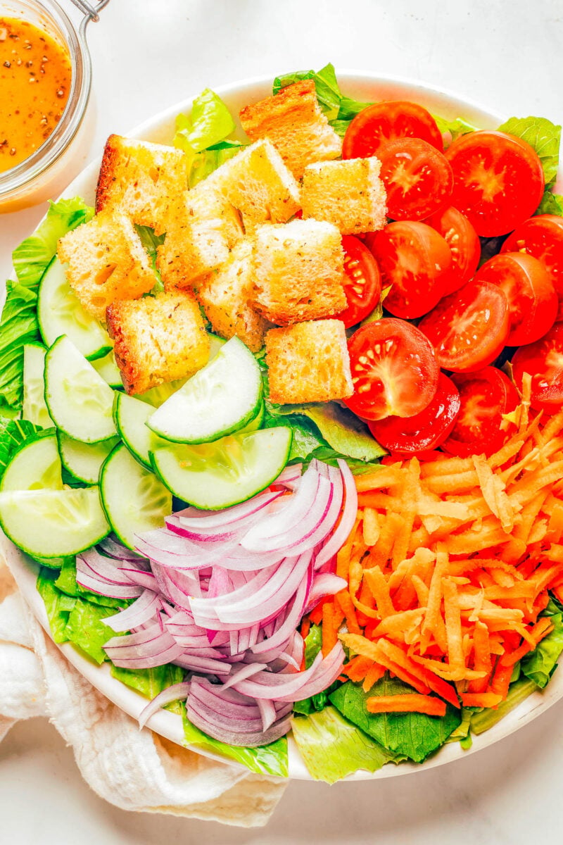 Simple House Salad (Homemade Vinaigrette) - Averie Cooks
