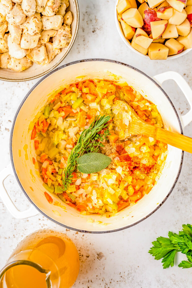 1-Hour Easy Chicken Stew Recipe - Averie Cooks