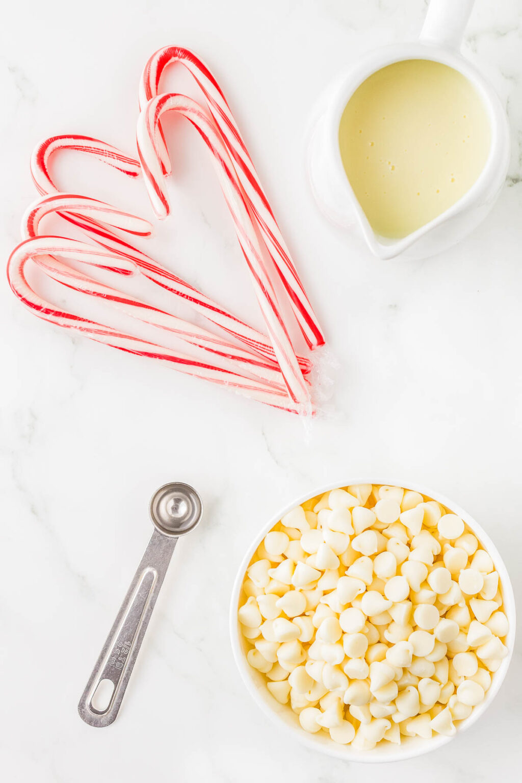 White Chocolate Peppermint Fudge - Averie Cooks