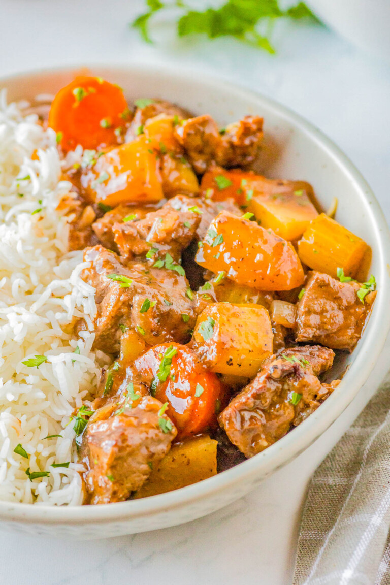 Easy Old-Fashioned Beef Stew (Stovetop Recipe) - Averie Cooks