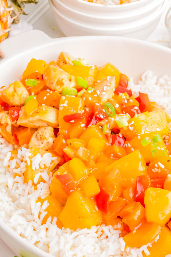 30-Minute Hawaiian Chicken and Pineapple Skillet - Averie Cooks