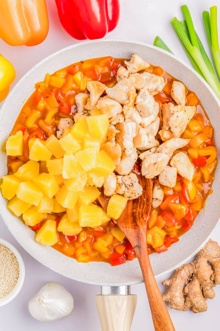 30-Minute Hawaiian Chicken and Pineapple Skillet - Averie Cooks