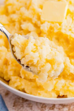 Creamy Make Ahead Mashed Potatoes - Averie Cooks