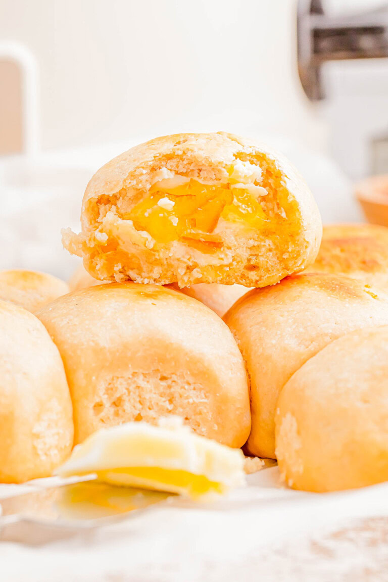 No-Knead Slow Cooker Dinner Rolls - Averie Cooks
