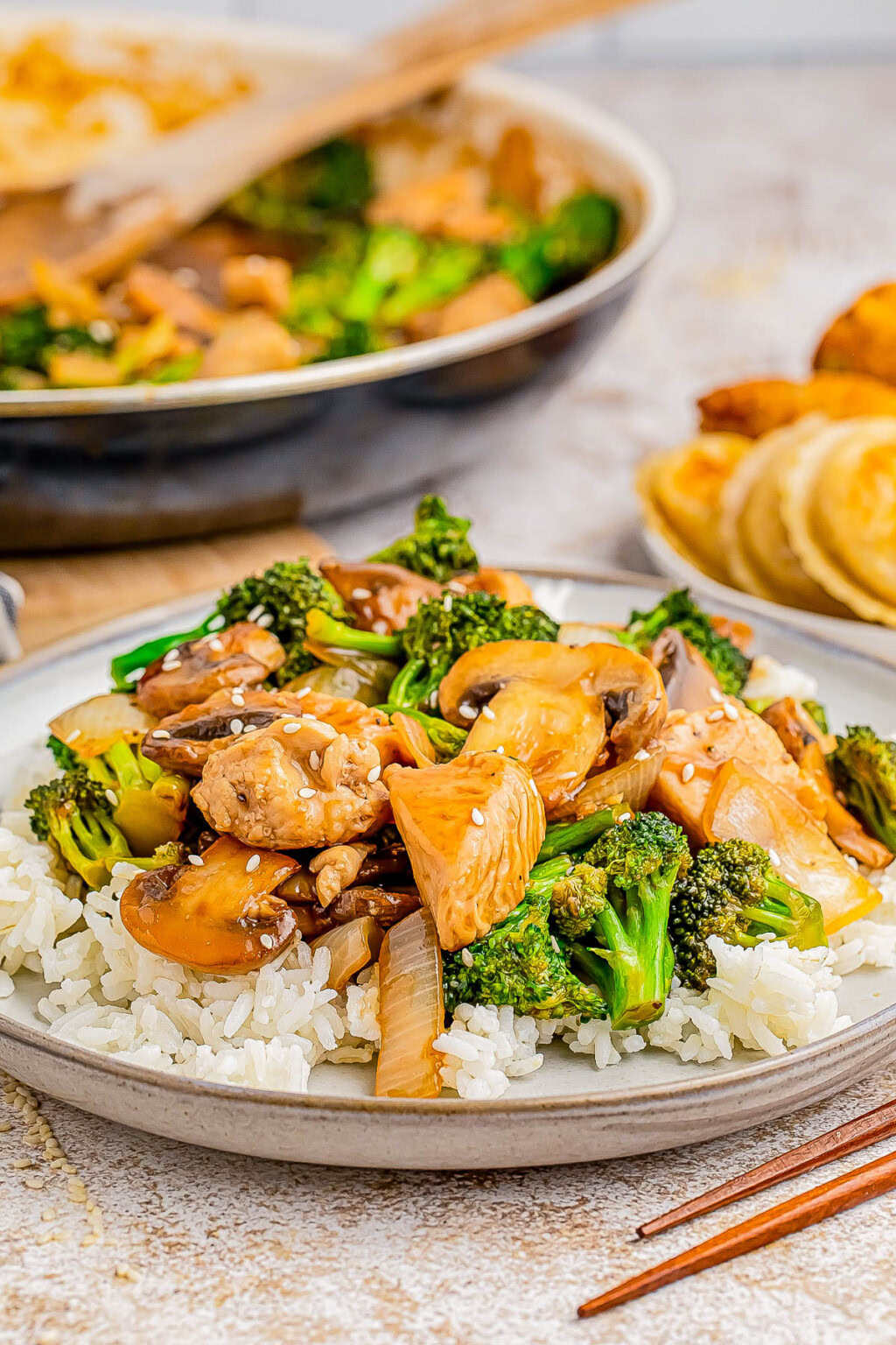 Chicken Broccoli Stir Fry - Averie Cooks
