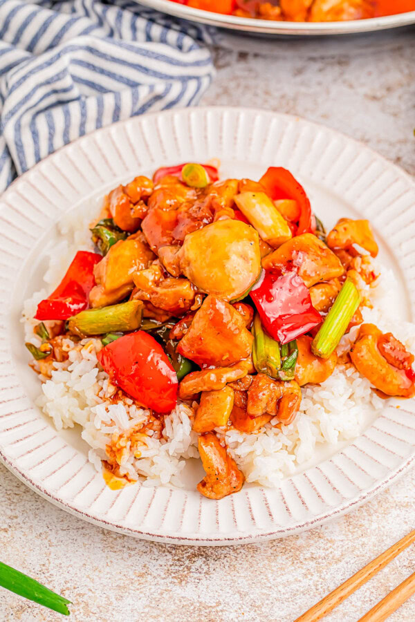 Chicken and Pepper Stir Fry - Averie Cooks